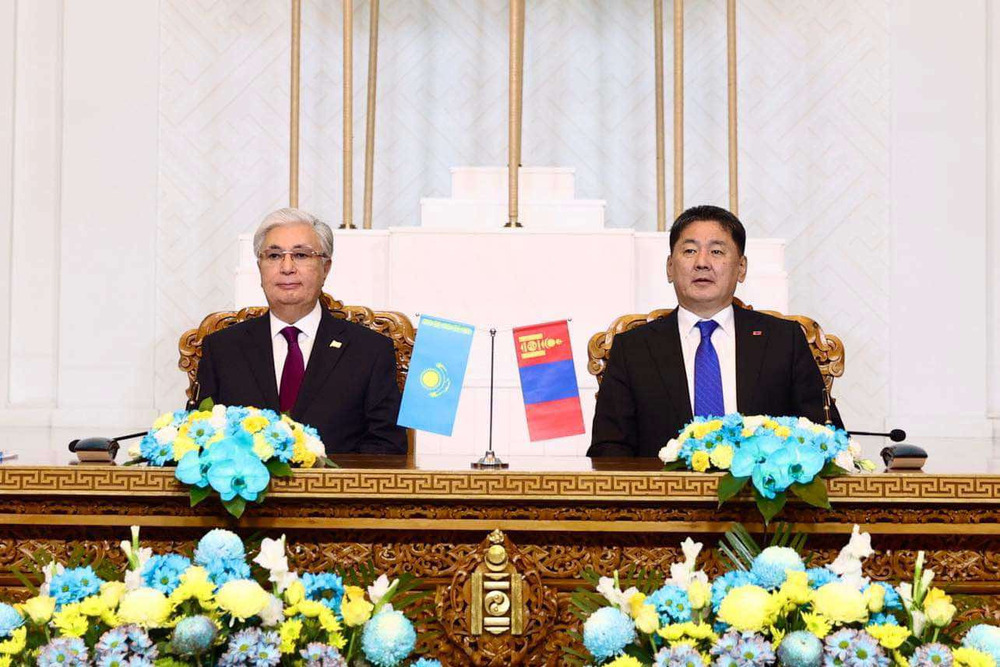 Монгол Улс Бүгд Найрамдах Казахстан Улсын Ерөнхийлөгч нар уламжлалт найрсаг харилцааг